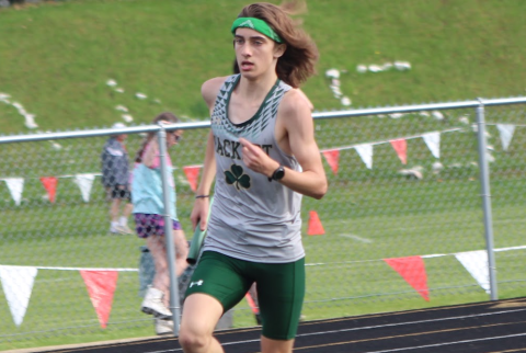 Hackett on Track to Roll Again with Distance Ace Among Those Leading ...